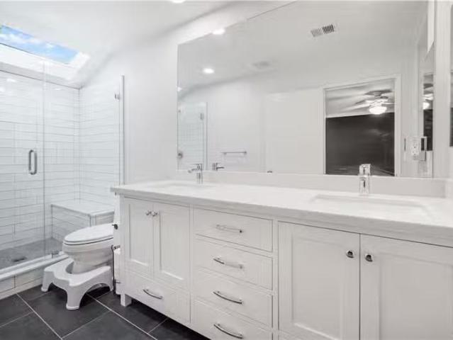 60504790 3802 Daguerre Ave