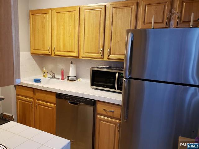 6050 Boulevard East # 12D