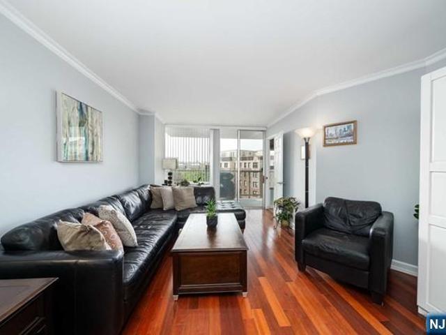 6050 Boulevard East # 6D