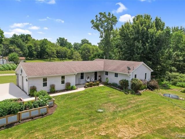 6050 Brophy Rd, Oceola Township, MI 48855