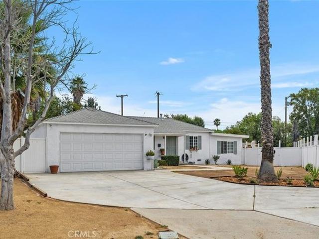 6050 Colonial Dr, Riverside, CA 92506
