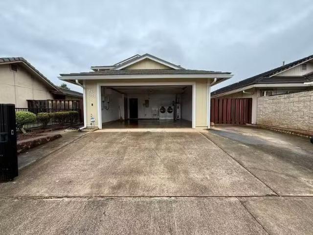 60512463 94 1451 Manao St