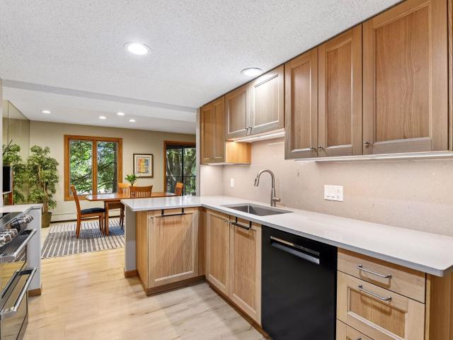 6051 Laurel Avenue # 112