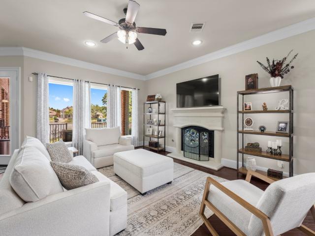 6051 Longmire Trail