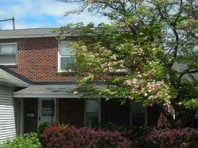 60521843 221 Linden Ave