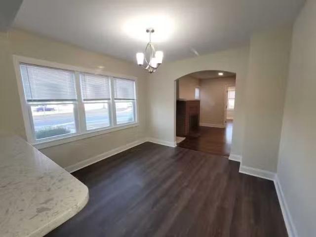 60527567 844 Forest St