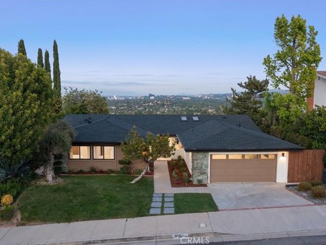 6052 Maury Ave, Woodland Hills, CA 91367