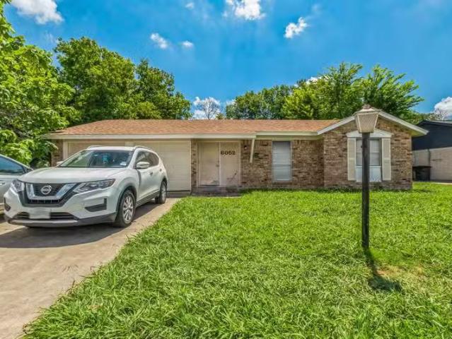6052 Holiday Ln, North Richland Hills, TX 76180