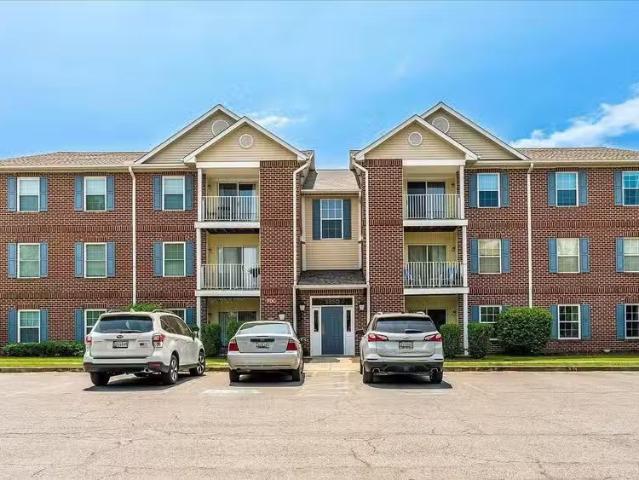 60534025 3850 Shadywood Dr #3D