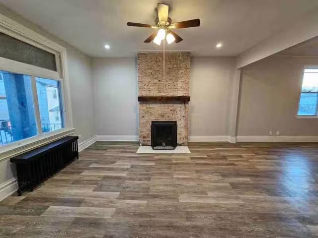 60537229 313 13th St