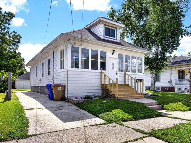 6053 37th Ave, Kenosha, WI 53142