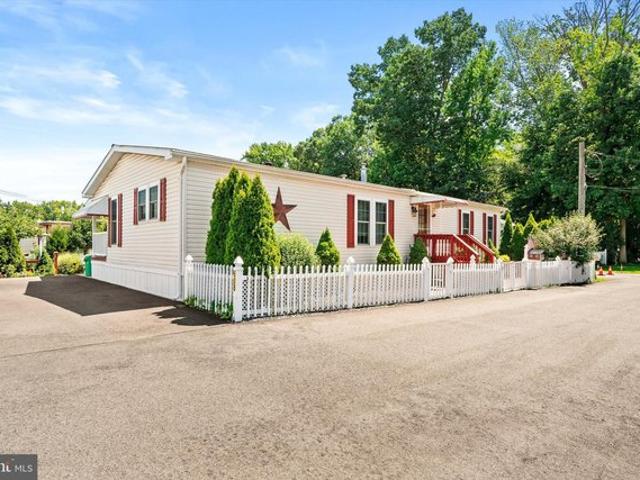 605 Third Ave, Robbinsville, NJ 08691