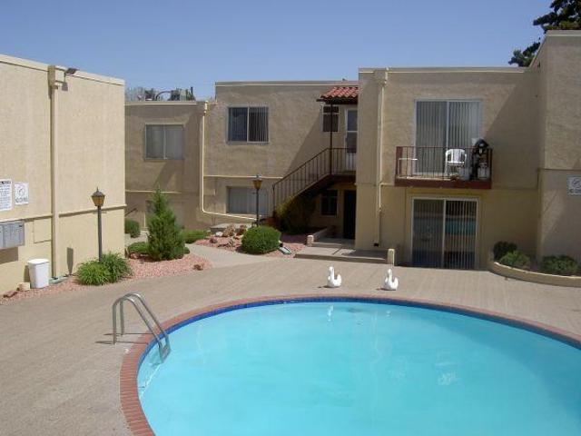 $605 / 2br New Management move in Special 2 bed room Condominiums Belmont Northside