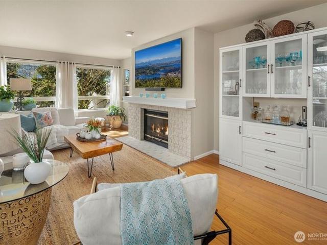 605 5th St Apt B201, Kirkland, WA 98033