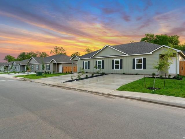 605 607 Hudson, Seguin, TX 78155