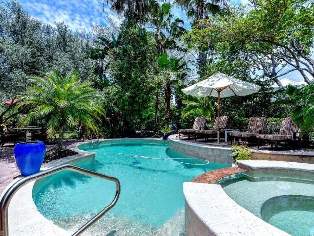 605 6th Ave N, Naples, FL 34102 | MLS #226005