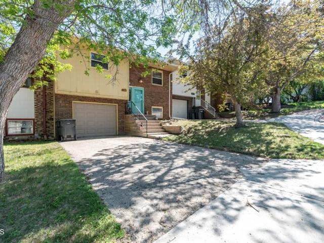 605 Craig Dr NW, Mandan, ND 58554