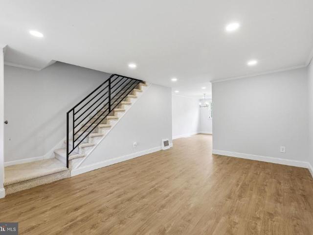 605 Crescent Drive