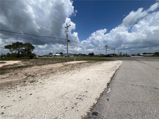605 Alabama Rd S, Lehigh Acres, FL 33936 | MLS #225056