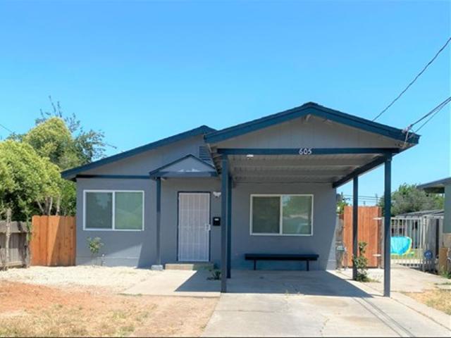 605 Barney St. 2/1 832 sqft
