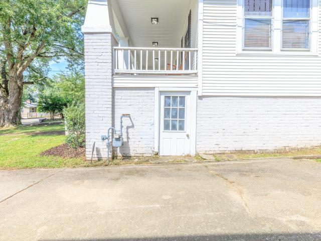 605 Barton Avenue