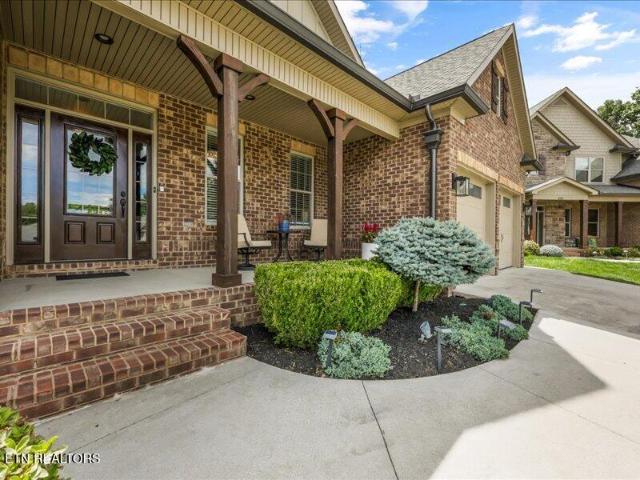 605 Blowing Rock Lane
