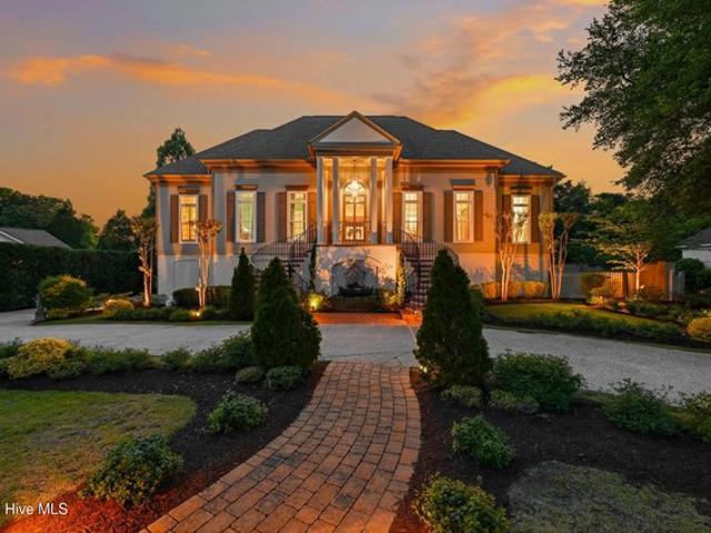 605 Bradley Creek Point Rd, Wilmington, NC 28403