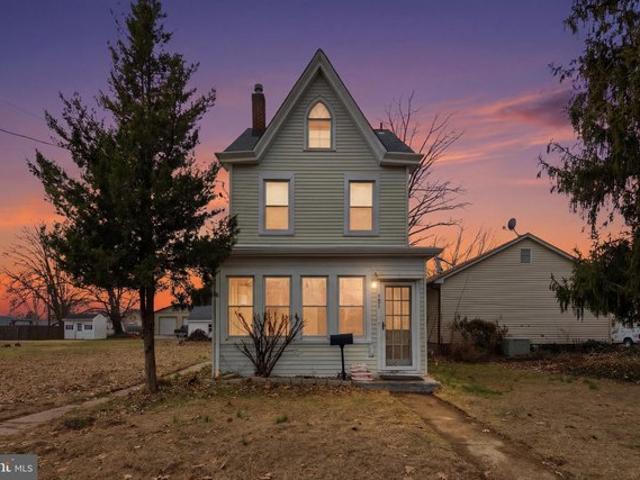605 Broad St, Beverly, NJ 08010