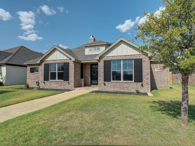 605 Buckingham Ave, Wolfforth, TX 79382
