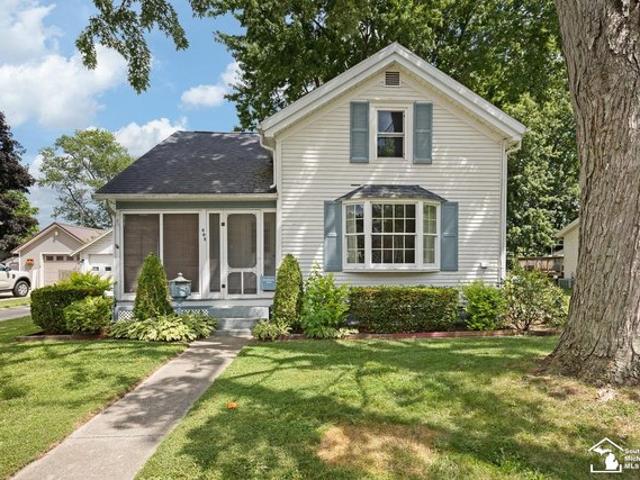605 Giles Ave, Blissfield, MI 49228