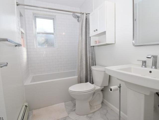 605 Grove St #H1, Clifton, NJ 07013