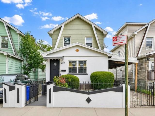 605 E 49th St, Brooklyn, NY 11203