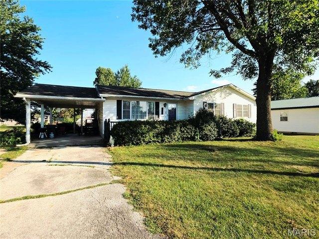 605 E 7th St, Laddonia, MO 63352