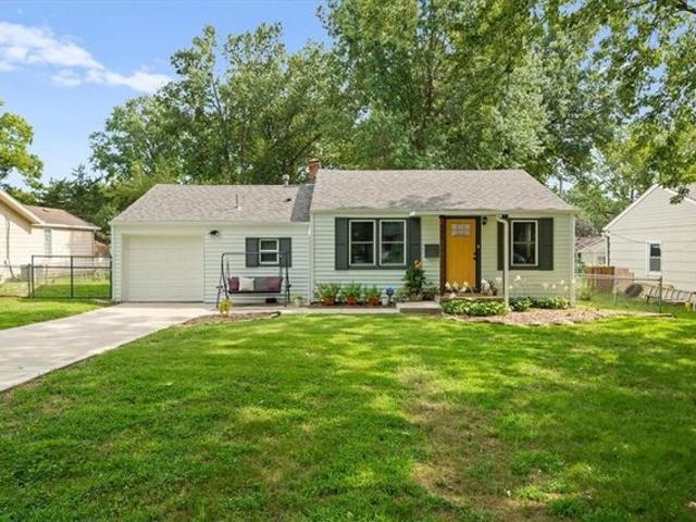 605 E 90th St, Kansas City, MO 64131