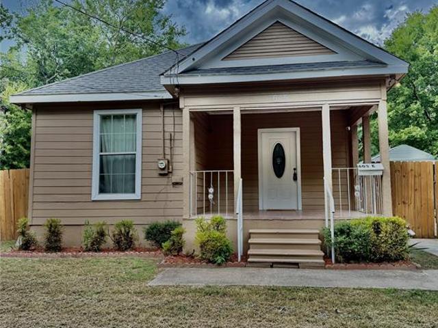 605 E Hickory St, Kaufman, TX 75142 | MLS #21030 | Compass
