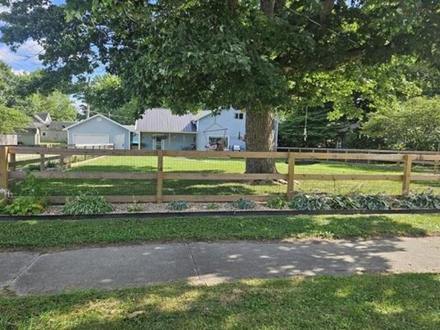 605 E Jackson St, Flora, IN 46929