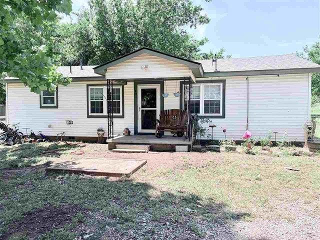 605 E Santa Fe St, Carney, OK 74832