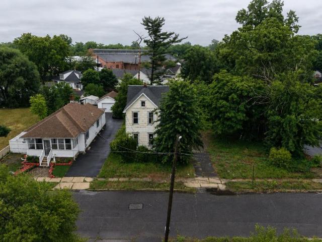 605 Fowler Avenue