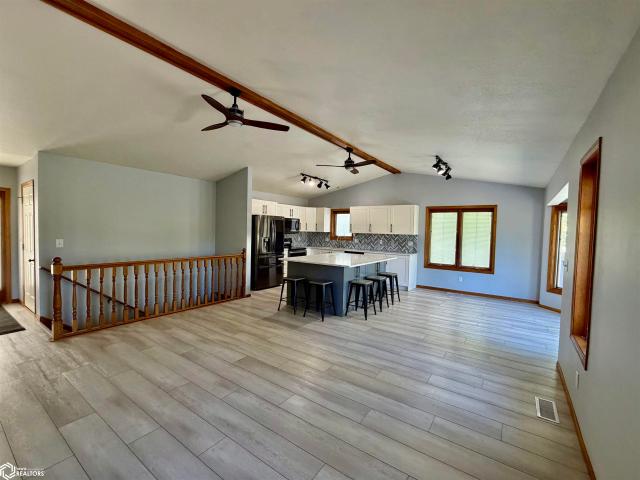 605 Fairview