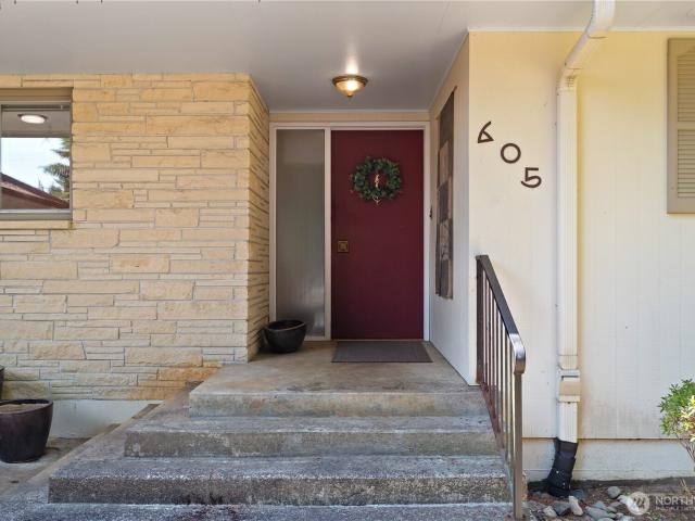 605 Fairway Drive