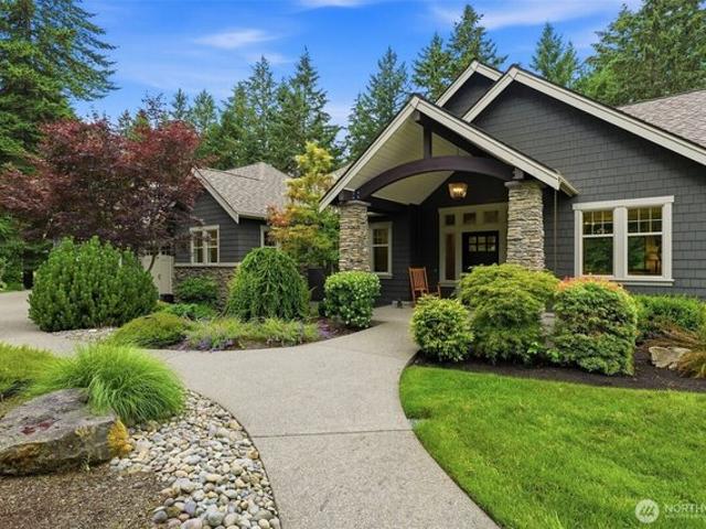 605 Hyak Way, Fox Island, WA 98333