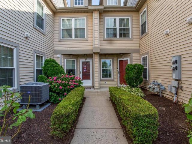 605 Julian Drive W #