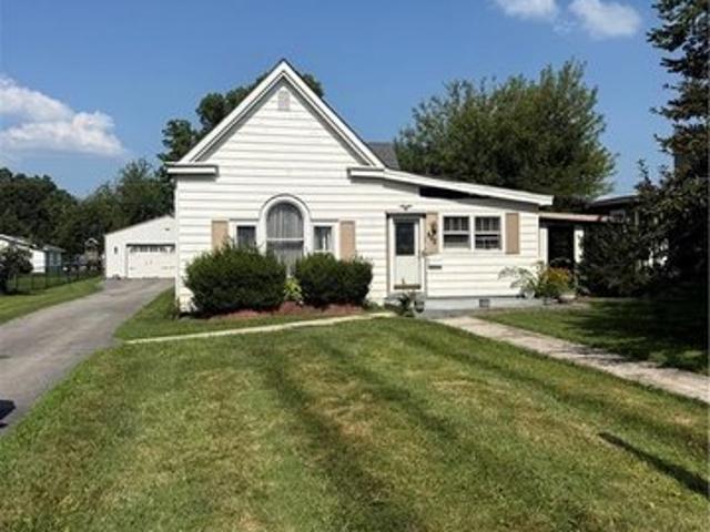 605 Lincoln Blvd, Sellersburg, IN 47172