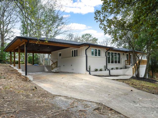 605 Mountain Drive