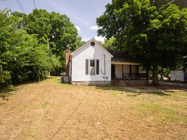 605 Moody St