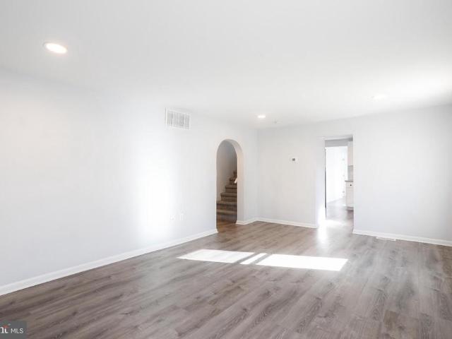 605 Mace Avenue