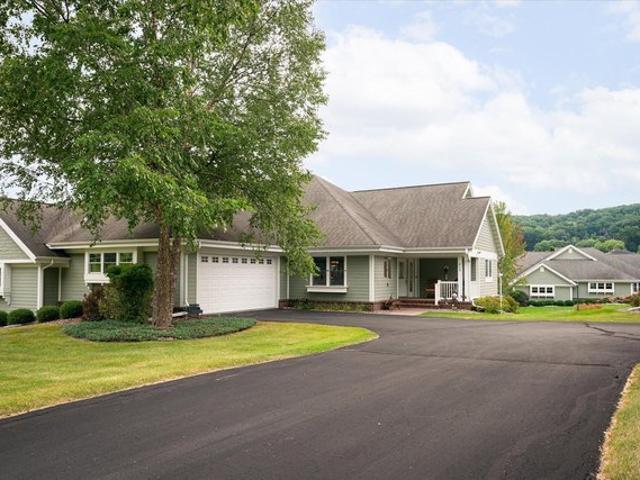 605 Marcou Rd, Onalaska, WI 54650