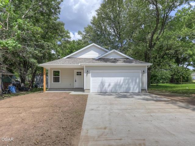 605 N Tennessee Ave, Carterville, MO 64835