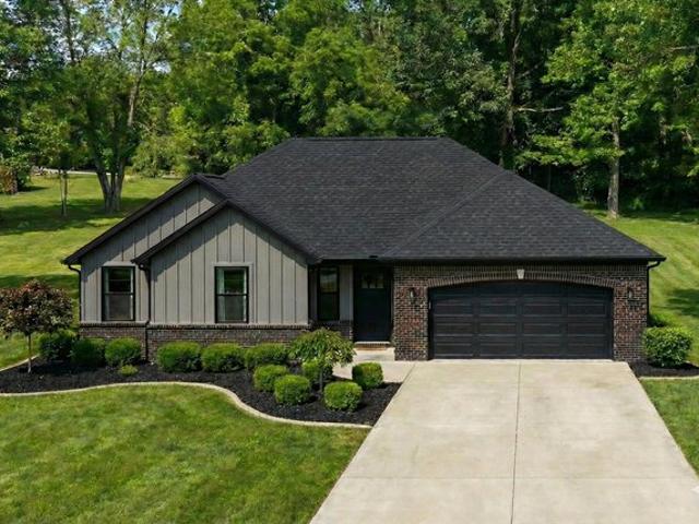 605 N Acacia Ave, Clever, MO 65631