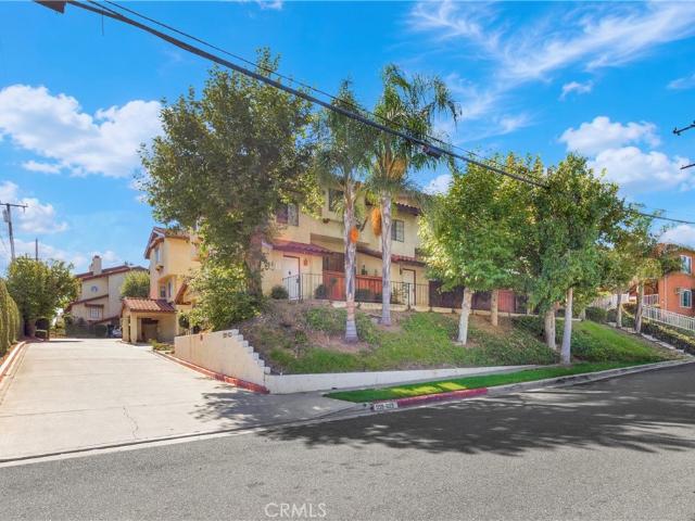 605 N Bedford